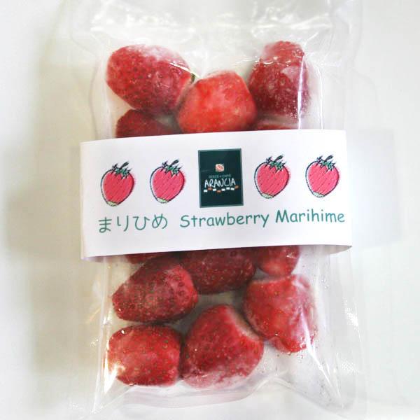 紀ノ川沿いの町和歌山市で、栩野さんが夏の苗床つくりから始まり、土にこだわり、有機肥料を使い、手間ひまかけて育てた苺は 、甘味と酸味のバランスがよく遠方からも買い求めにくる程おいしい苺です。デパートでも大人気で、バイヤーさんが直接買い付けに来...