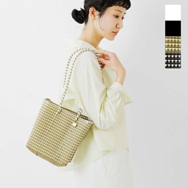Letra(レトラ)より、スリム メルカドバッグ “PLAIN / MINI CHECK”をご紹介します。人気のLetra(レトラ)から、スリムな縦長シルエットのメルカドバッグが届きました！肩掛けが出来るので、持ち歩きやすく、普段使い、ジム...