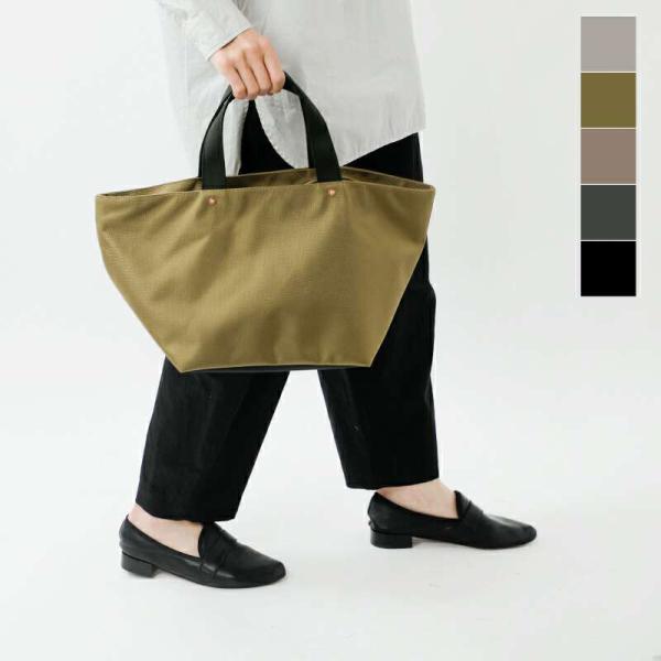 aranciato別注！        MARINE DAY(マリンデイ)よりaranciato別注 66ナイロントートバッグ“PALM” palm のご紹介です。マリンデイで人気の形をベースにし、丈夫で軽量な66ナイロン素材で別注した当店...