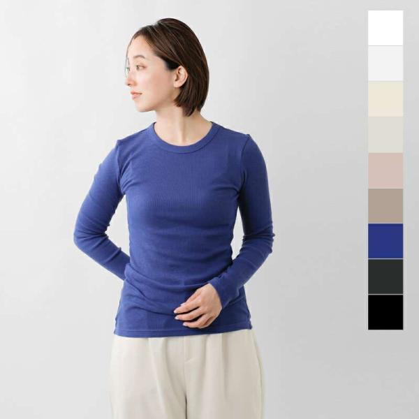 NOUVELLES DU PARADIS(ヌーベル ドゥ パラディ)より、コットン テレコ petitクルー プルオーバーのご紹介です。定番素材のコットンテレコを使った、クルーネックカットソーです。シンプルかつベーシックなシルエットなので、...