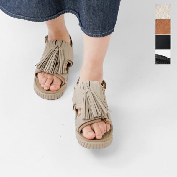 <p>SHAKA(シャカ)よりマイクロファイバースエード 4way タッセル サンダル “WEEKENDER TASSEL”のご紹介です。好評のWEEKENDER KILTの兄弟モデルが今季デビュー。マイクロファイバースエードの...
