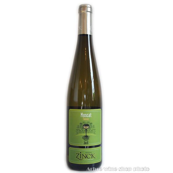 ドメーヌ・ジンクは1964年にポール・ジンクによって設立されたエギスアイムにあるワイナリーです。息子のフィリップが1997年にドメーヌに参画し8haだった畑を14haまで拡大させました。現在は、フィリップを中心に6人のスタッフによって運営さ...