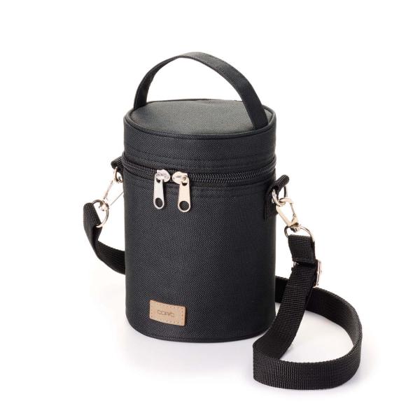 コピックポシェットショルダータイプの布製ポーチでコピックマーカーの収納はもとより、着脱可能な中仕切りを外せば様々なサイズの小物も収納可能です。＜マーカー収納可能本数＞●仕切りあり：スケッチ 40 本／チャオ50 本／クラシック 30 本／イ...