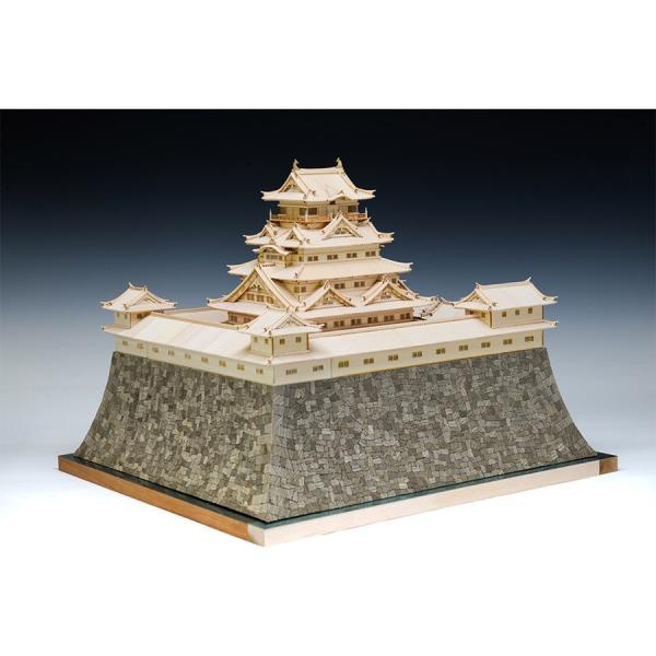製品名：1/150 駿府城完成サイズ：全幅：511mm、奥行：458.5mm、全高：368mm製作参考時間：200時間難易度：★★★★★ 5【キットについて】慶長2期天守の研究資料を基に謎に包まれたその姿を、当社独自の設計（1/150スケー...