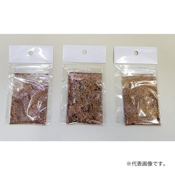 洋金粉（ようきんぷん）銅と亜鉛を一定の配合比で合金粉化したものです。洋金粉は粉の表面を油脂で保護してありますので、かなりの時間、光沢を保持しますが、空気や熱、薬品に長時間触れると光沢を失ってしまいます。