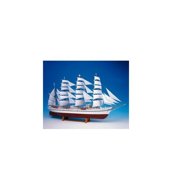 完成寸法（約）全長688mm全幅160mm全高385mm製作参考時間（約）300時間精度の高い木製レーザー加工部品を中心に、金属製エッチング部品・ソフトメタル部品で構成された、帆走状態の模型です。船体はボックス構造の安定した骨組み。前部ブリ...