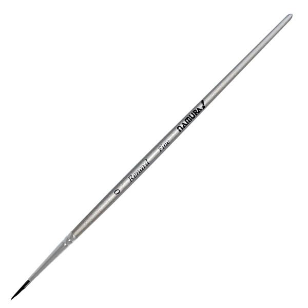 ルナールとはフランス語でキツネを意味します。美しい灰色の天然毛を使用した水彩筆。シルバーフォックスは水含みが良く、柔らかな毛質だが程よい弾力があり復元力も高い。Sketch・Fineという2形状の展開で、より用途に適した使い分けが可能です。...