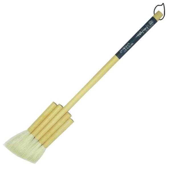 上質な羊毛筆を連ねて穂を傾斜型にした筆で、筆の傾け方によっては線の太さを変化させる事が可能です。絵具の含みが良く色々な使い方で様々な効果が表現できます。穂先の種類・形状 ： 刷毛（傾斜型）規格・号数・No ： 5連筆穂先サイズ（約、穂幅×穂...