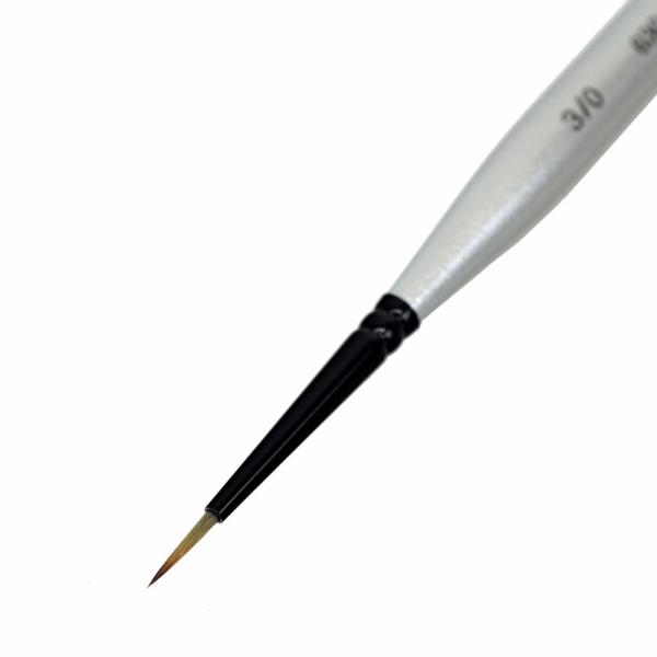 キャムロンプロプラタCAMLON PRO PLATA全品種とも同サイズのハンドルを採用。極細サイズも無理なく握れ、細かいアートワークに適しています。穂先の効きが優れているので、細密画、フォトタッチ、トールペイント、模型の着色などにも適してい...