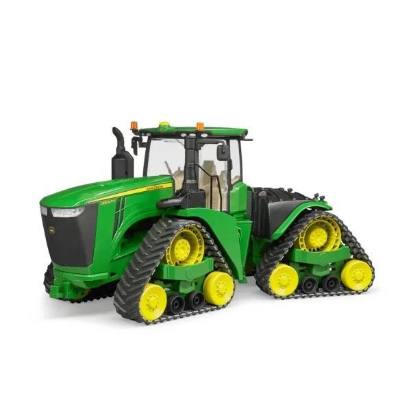 620RXはジョンディアー社の中で最も強力なクローラードライブトラクターです。670馬力のエンジンで驚くほどの牽引力と同時に土壌を荒らさず走行ができます。※乗用ではありません。■商品サイズ：500x235x190（mm）■本体重量：1596...