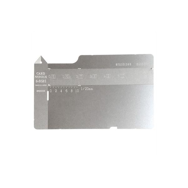 世界最薄カードサイズのノギス！特徴お財布やシステム手帳に入るサイズです。外径や長さを測る、凹みの深さを測る、縁から縁を測る等、多彩な機能のノギスです。仕様ステンレス材厚み：0.3mmサイズ：86mm×54mm×0.3mm重量：6gカラー：シ...