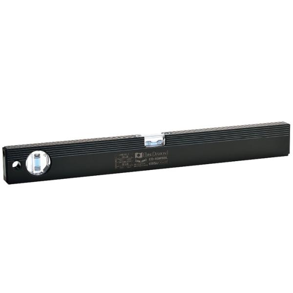 特徴測定基準面がV溝付でパイプ等の測定ができます。磁石使用で一般作業に適した吸着力を発揮します。磁石付で、鉄骨工事・プラント工事等に便利です。仕様カラー：ブラック×ブルーサイズ(mm)：450重量：374g本体アルミ合金押出材硬化処理アルマ...