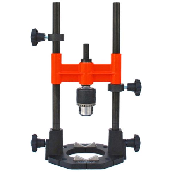 特徴本体は軽量で丈夫なアルミダイキャスト製。垂直の正確な穴をあけることができます。ベース部分にケガキ線が入ったので、センター出しが簡単になりました。V型ブロックは取り外し可能。取り付ければパイプや丸棒の、取り外せば角材等の中心に穴をあけられ...