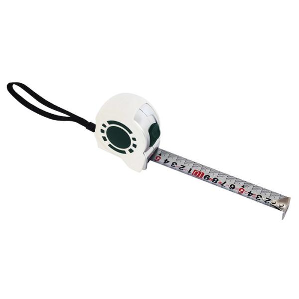 【特長】寸法測定にテープ、フック、バネにステンレスを採用し、錆びにくく水回りの作業に最適なコンベックスです。1mm単位の目盛が見やすい段差型目盛です。裏面は縦目盛付の両面目盛です。数字が大きく見やすいくり返し数字です。摩擦に強いナイロンコー...