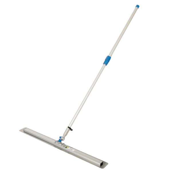 【特長】角度自在の調整金具付のスーパーフレスノ。金コテ作業が立ったままの姿勢で、楽に能率よくできます。ブレードには厚さ0.3ミリの素材を使用し、凹凸が少なく曲線の多いデザイン。ハンドル固定にワンタッチカムレバーを採用しており、ハンドルがアジ...