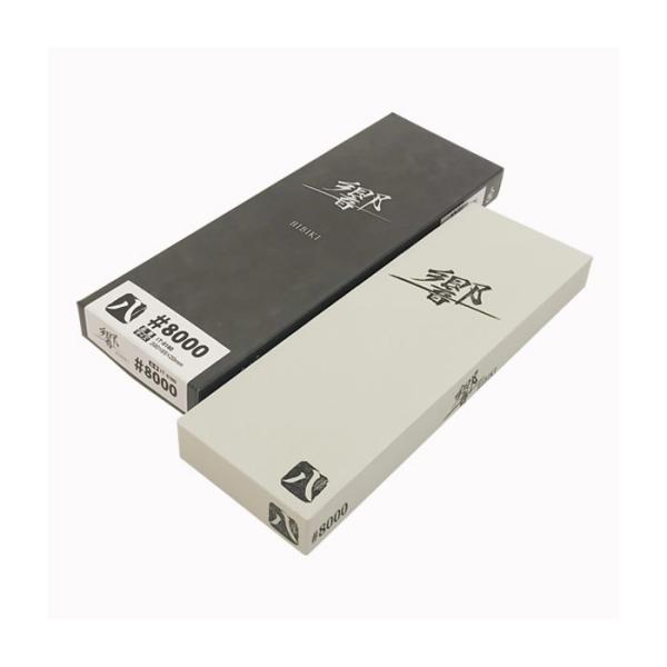 特徴高温で焼成して製造するビトリファイド製法により、耐久性、耐薬性、耐水性に優れた砥石となります。平面保持力が高く、刃物の研ぎ崩れが少ないので、大工道具の直線的な研ぎに適している。目詰まりしにくく、傷も入りにくい。硬くても滑らず、突っぱねな...