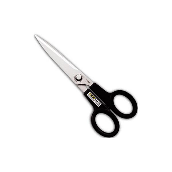 丈夫でタフな切れ味の高品質ステンレス刃を使用。 錆びにくく、スムーズな切れ味です。 しっかりとした安定感で、ほかには無い快適な使用感です。