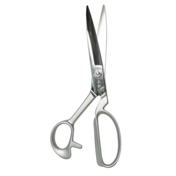 【特長】●刃には鋏、包丁に多く使われている武生特殊鋼材製の刃物鋼Ｖ金10号を使用し、理美容鋏の製造技術をもとにコンピュータ制御の機械にて加工。裏スキまで機械加工ですのでバラツキがなく品質が安定しています。●全鋼製により調子が狂い難い。（突然...