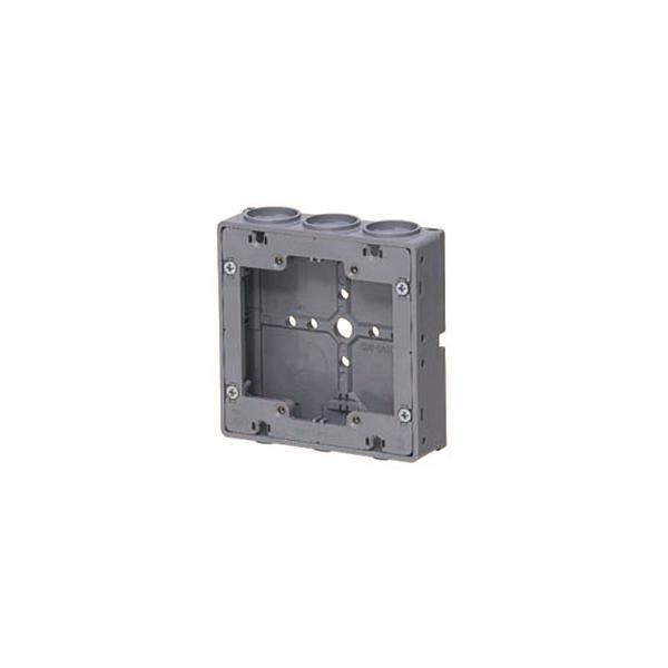 特長ボックスの内側に収まるフラットタイプの平塗代カバー付ですから、ボックス深さ(35mm)のままの仕上がり寸法で施工ができます。深さ35mmの極薄型！軽量間仕切りでの使用に最適です。ノックがドライバーで開けられます。ボックスの傾き防止ができ...