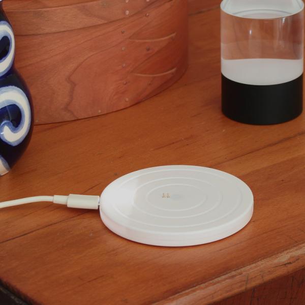 UYUNI LIGHTING ウユニライティング LED リチャージャブルベース ラウンド 充電器 グローロッド専用 ポータブル ランプ 防水 屋外使用可 充電式 北欧 デンマーク【サイズ】W10×1.2cm【素材】ABS樹脂【生産国】中国...