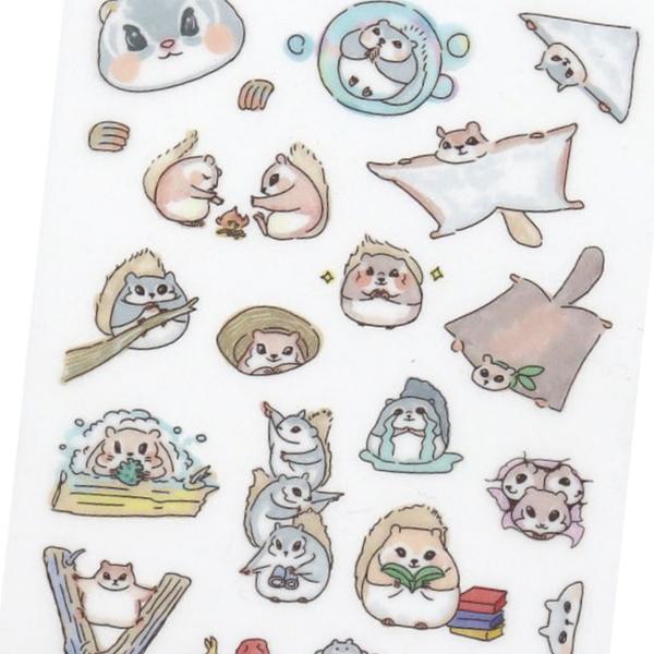 まるで手描きのように綺麗に馴染む、こすって貼るタイプの紙用シールです。森の妖精、モモンガがいっぱい！日記や手帳の扉ページや空きスペースのデコにもオススメです。手描き感のあるイラストや文字のモチーフで可愛く手帳やお手紙をデコレーション♪日記や...
