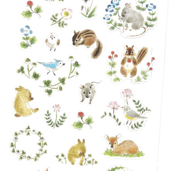 イラストレーター「4legs」さんが描く動物たち。春の野花と、小さな動物たちがデザインされています。どの動物たちも、表情や仕草が可愛らしく個性的。手帳やメッセージカードのデコ、お手紙の封函、ラッピングにも。透明台紙ウサギ/ねずみ/リス/シマ...