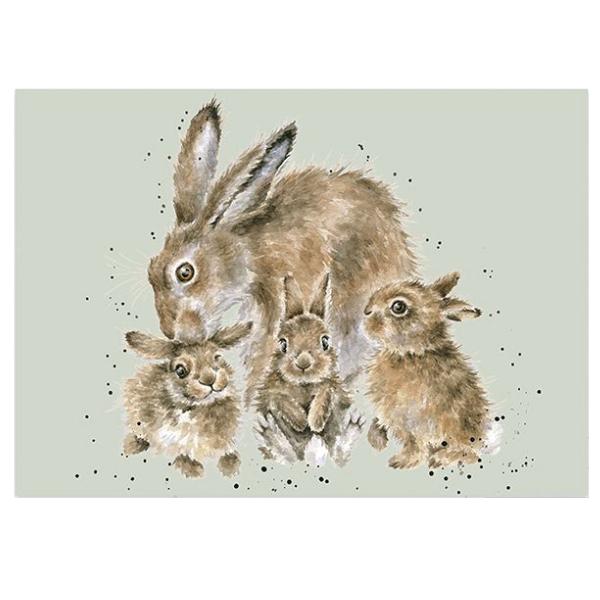 子ウサギとお母さんウサギ。ほっこり暖かい気持ちになります。しっかりとした厚みと温かみのある紙質でグリーティングカードとしてはもちろん、お部屋に飾っても可愛いです。『Wrendale Designs（レンデールデザイン）』イギリスの人気アーテ...