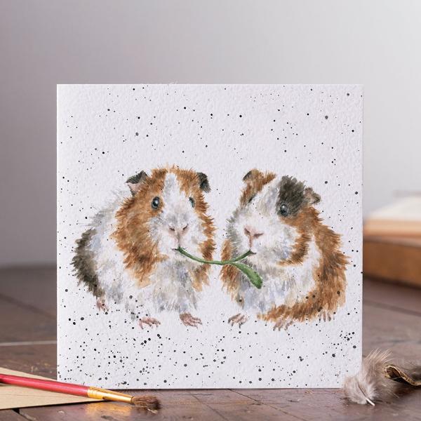 "Lettuce be Friends"（友達になろうよ）本来のスペルは"Let us be friends"だが、それをもじったフレーズ。モルモット好きの方へのグリーティングカードとしてはもちろん、お部屋に飾っても可愛いです。中面は白紙な...