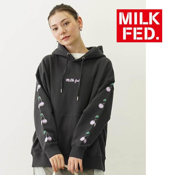 ＼＼両袖に並んださくらんぼがかわいい♪裏毛のスウェットパーカー／／MILKFED.で人気のさくらんぼグラフィック！裏毛素材で着回し自在！M/Lサイズ展開でユニセックス着用も可能○Mサイズは低身長さんもスッキリ着られるサイズ感！ジャストサイズ...