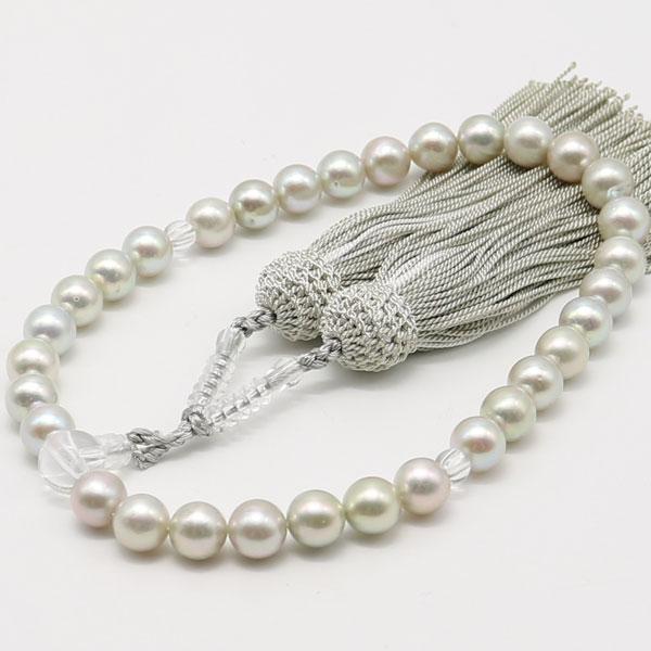 あこや真珠大珠8.5mm-9mmグレーカラー人絹グレー房パール数珠です。グレー基調であこや真珠ならではの上品で清楚な輝きです。きず、えくぼは少しありますがその分お値段がお安くなっています。日本産あこや真珠の大珠サイズの大きさのパールサイズに...