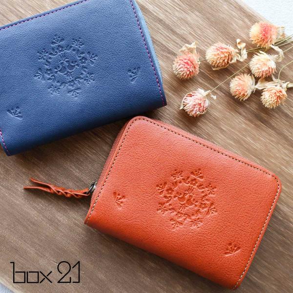 メッセージカード・ラッピング無料box21 ボックス21 レフティア  二つ折り財布 外付け小銭入れ 0332460ナチュラルな牛革に、小鳥とお花のリースを施しました。「少しでも軽く！」×「でも収納力も欲しい！」を追求し、本体のつくりや裏地...