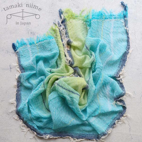 tamaki niimeの原点と言えるroots shawl。その特徴は、他では体験できないような柔らかさと色のバリエーションにあります。smallサイズはより多くの人にtamaki niimeを知ってもらえるようにつくったサイズ。通常の織...