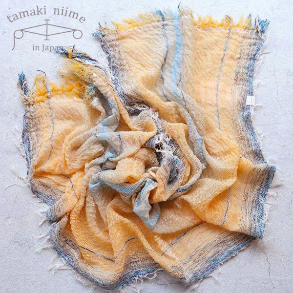 tamaki niimeの原点と言えるroots shawl。その特徴は、他では体験できないような柔らかさと色のバリエーションにあります。smallサイズはより多くの人にtamaki niimeを知ってもらえるようにつくったサイズ。通常の織...