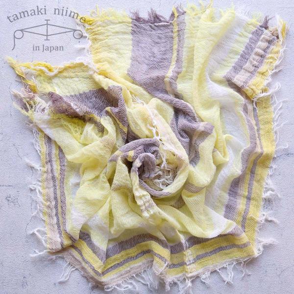 tamaki niimeの原点と言えるroots shawl。その特徴は、他では体験できないような柔らかさと色のバリエーションにあります。smallサイズはより多くの人にtamaki niimeを知ってもらえるようにつくったサイズ。通常の織...
