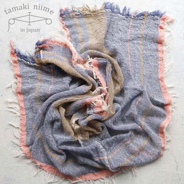 tamaki niimeの原点と言えるroots shawl。その特徴は、他では体験できないような柔らかさと色のバリエーションにあります。smallサイズはより多くの人にtamaki niimeを知ってもらえるようにつくったサイズ。通常の織...