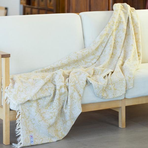 スウェーデンのテキスタイルブランドKLIPPANのコットンスロー。重さは516gと、KLIPPANのコットンブランケット・スローの中で最も軽いです。ガーゼのようにふんわり軽く、ちぢみ織りのように凹凸があるため肌に密着しないので、夏場にも快適...