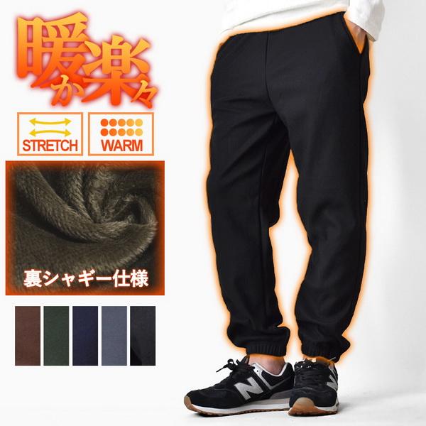 穿いた瞬間にふんわりとした温かさを感じられる裏起毛素材のイージーパンツです。肌あたりがやわらかく、秋冬の冷え込む季節でも快適に過ごせる保温性を備えています。スーパーストレッチ生地を採用しているため伸びが良く、屈伸や歩行などの動作を妨げない自...