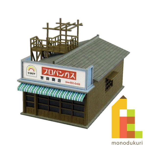 ■商品名：みにちゅあーとキット なつかしのジオラマシリーズ 【商店E】■セット内容：レーザーシートA〜D（4枚）、屋根シート（1枚）、プラ板（1枚）、組立て説明書■スケール：1/150■サイズ：W33×D51×H28mm■対象年齢：12才以...