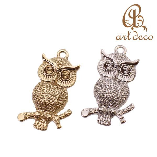 人気招福アイテムのフクロウ型チャームチャーム,ペンダント,キーホルダー,トップ,ヘッド,フクロウ,ふくろう,鳥,動物,ゴールド,シルバー,金,銀,アクセサリー,パーツ,アクセサリーパーツ,ハンドメイド,アレンジ,手芸,材料,金具,部品,カラ...