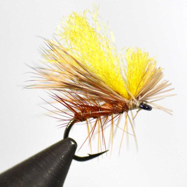パターン名：エルクヘアーカディスタイプ：ドライフライ主な使い方：釣り上がり、ライズ狙いイメージ：カディス（トビケラ) テレストリアル フライ フライフィッシング入門 完成品フライ 蛾バーブレス（返しなし） バーブド（返しあり）サイズ #12...