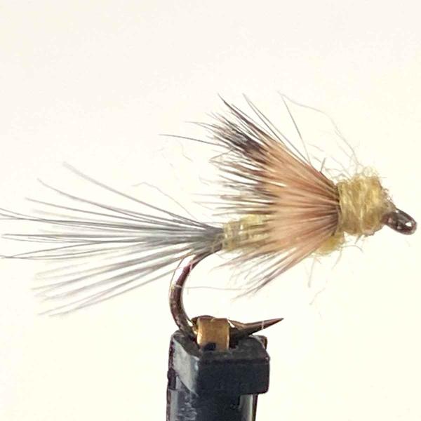 パターン名：ダンタイプ：ドライフライ主な使い方：ライズ狙いイメージ：メイフライ（カゲロウ）　対応フック：バーブド（返しあり）サイズ #12 #14 #16 #18（販売サイズは変更されます。）一言：パラシュートタイプのフライのように浮力が高...