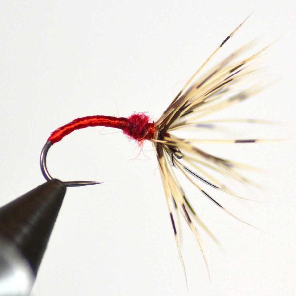 テンカラ毛鉤 赤（#10〜#16）濁りや流れの中でも魚に強くアピールする、視覚効果の高いカラー。赤の鮮やかな発色が魚の捕食スイッチを刺激し、思わず口を使わせます。活性を引き出したいときに頼れる一本です。■ 商品情報タイプ：テンカラ毛鉤（ソフ...