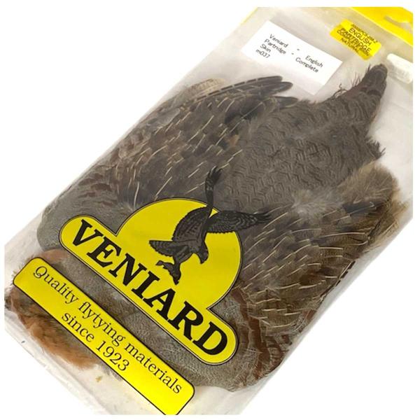 Veniard（ベニアード）社が手がける、イングリッシュパートリッジ一羽分のコンプリートスキンです。ネックからサドル、ボディ部までを含む完全個体で、サイズや模様の異なる羽根を幅広く使用できる点が特徴です。イングリッシュパートリッジは、適度な...