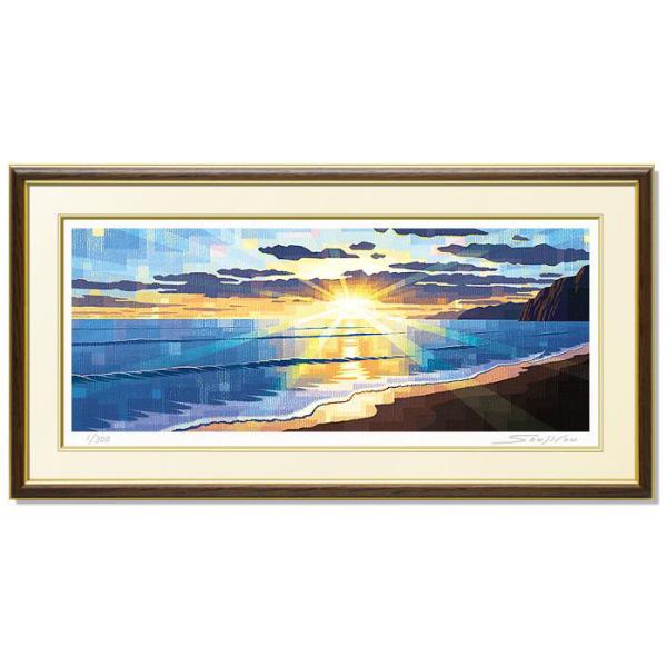 作家：藤谷壮仁郎作品名：浜辺の朝日作品サイズ：500×195ｍｍ額縁外寸：640×342ｍｍ　横長額縁：主要素材樹脂製／木製 表面アクリル仕様技法：ジークレー版画付属：ひも・壁掛け用フック重量：1.7kg限定数：300枚