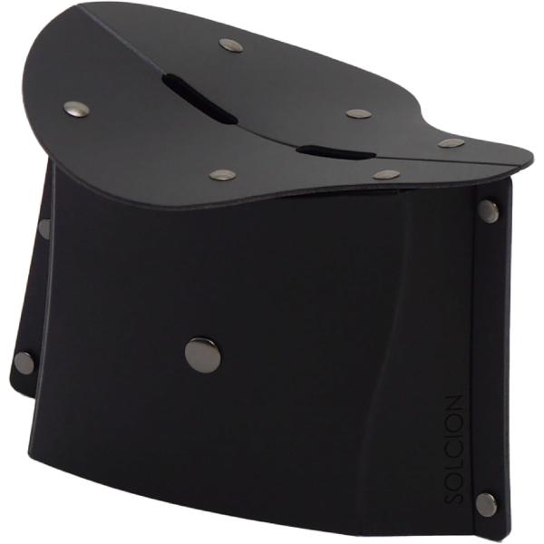 SOLCION公式 PATATTO正座 黒は、折りたたんで持ち運べる正座椅子（正座補助）です。コンパクト＆軽量だから、通勤・出張・旅行先、学校行事や法事、日常の正座シーンまで幅広く活躍。長時間の正座で「足がしんどい」「姿勢がつらい」と感じる...