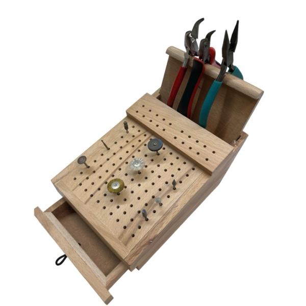 木製プライヤー&amp;ビットスタンド 普段使用するプライヤーやカッターを取り出しやすいように収納することができます。細かいビットなど散らかりがちな作業デスク周りをすっきり整理整頓できます。◆サイズ：200x145x150ｍｍ(長さ・幅・高...