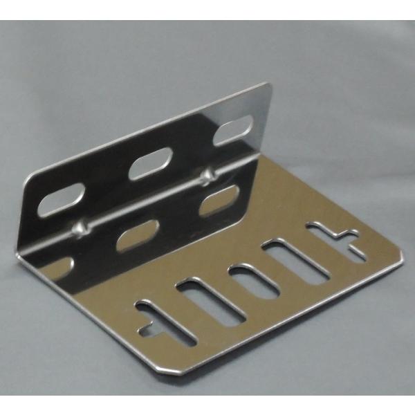 特徴(製品説明)◆SUS430 BA材を使用◆JB激光角BIGマーカーやJB車高灯、 　その他取付ピッチ40、80、97mmと　マルチに取付が可能です。◆Z型・L型2種類 仕様◆厚み1.5mm SUS430 BA材