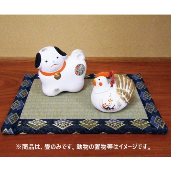 【発売日：2025年09月27日】い草雑貨　ミニ畳（大）玄関先やテーブルの上に！玄関先の下駄箱や、リビングの棚の上、テーブルの真ん中などに。お気に入りの小物や雑貨を、より引き立たせるのに一役買うこと間違いなしの一品です。生産地：中国サイズ：...