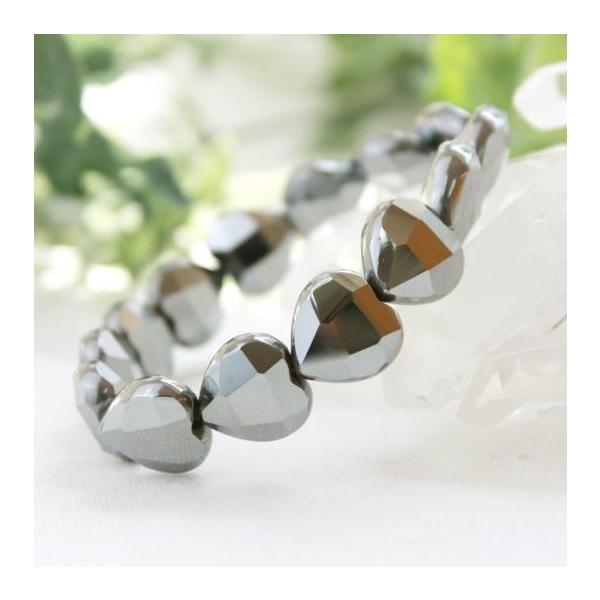 【発売日：2025年06月23日】テラヘルツ鉱石とは、主成分がケイ素である人工鉱石です。テラヘルツ鉱石は水晶を高温で溶かして抽出した高純度のケイ素を、再び結晶化したものです。医療や工業分野で幅広く活用されていますが、近年はアクセサリーや健康...