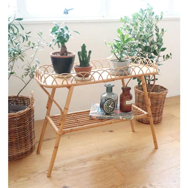 【発売日：2025年01月30日】「JUGLAS(ユグラ)」ラタンは、日本では「籐(とう)」と呼ばれ家具の素材として古くから親しまれてきました。ヨーロッパでも古くから愛用されたラタン家具は使えば使うほどに風合いも増し、アンティーク家具として...